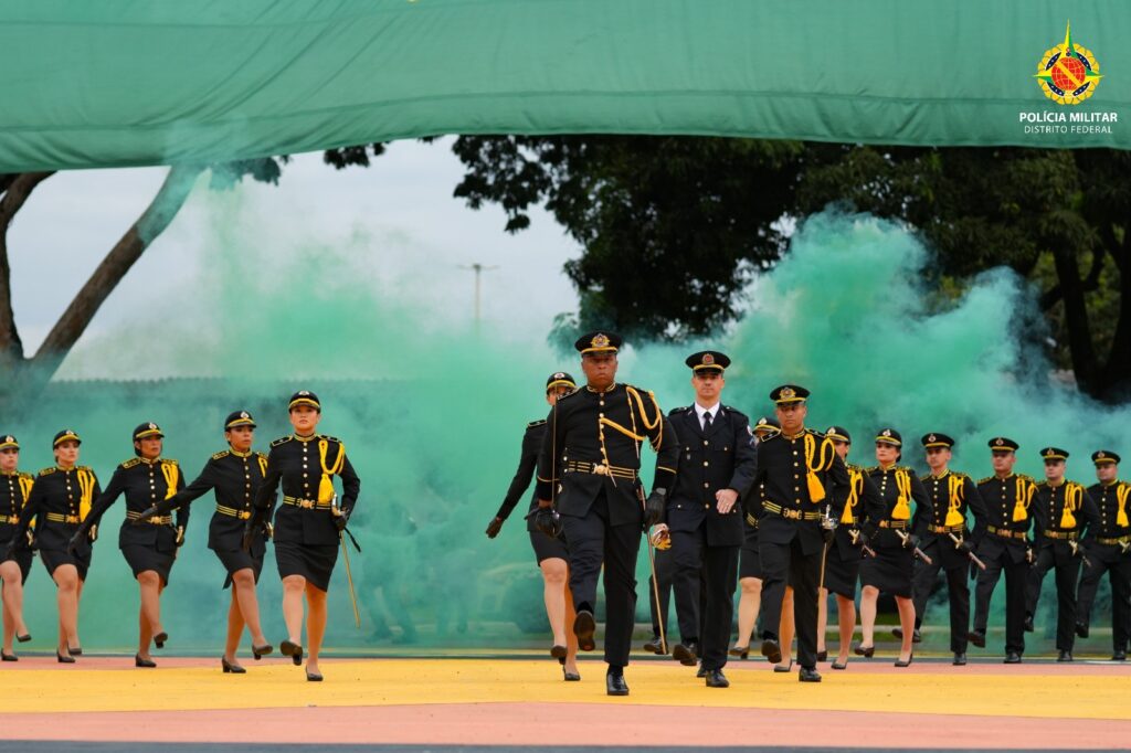 PMDF realiza Formatura da 25ª Turma do Curso de Formação de Oficiais e ...